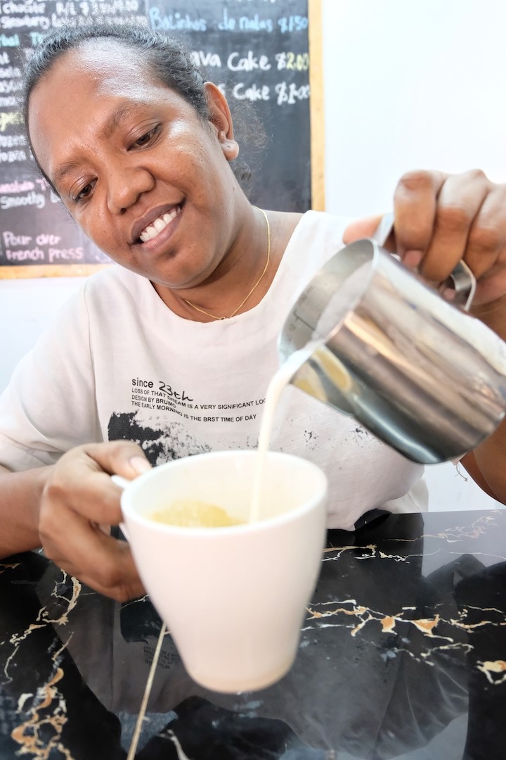 Fatima Café Dili: Cozy Vibes & Great Coffee